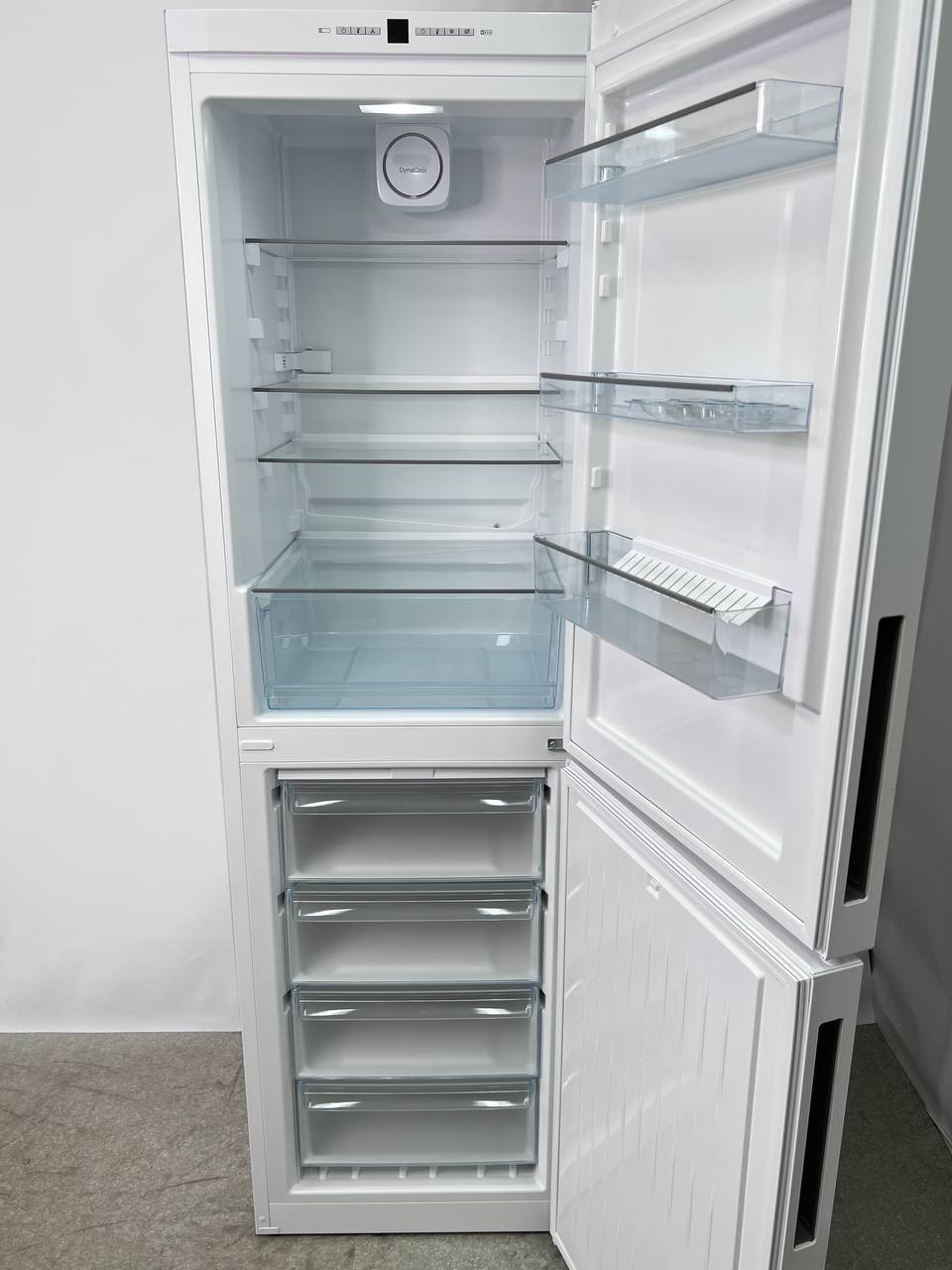 【Холодильник двокамерний Premium KFN 29142 D】 купити за низькою ціною в ...